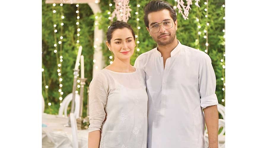 Hania Amir denies relationship with Asim Azhar | Fab Fun Find - MAG THE ...