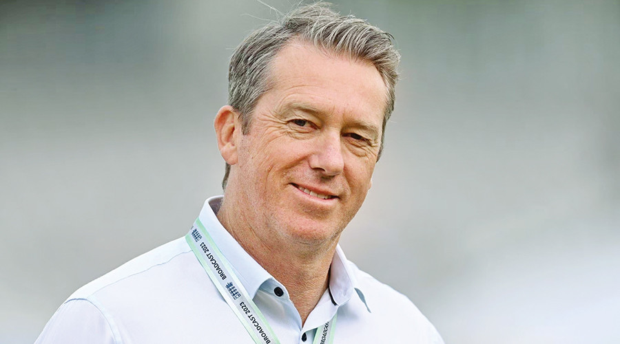 AUSTRALIAN CRICKET LEGEND GLENN MCGRATH REMOVES THREE PYTHONS FROM HIS HOUSE | Mag Files - MAG ...
